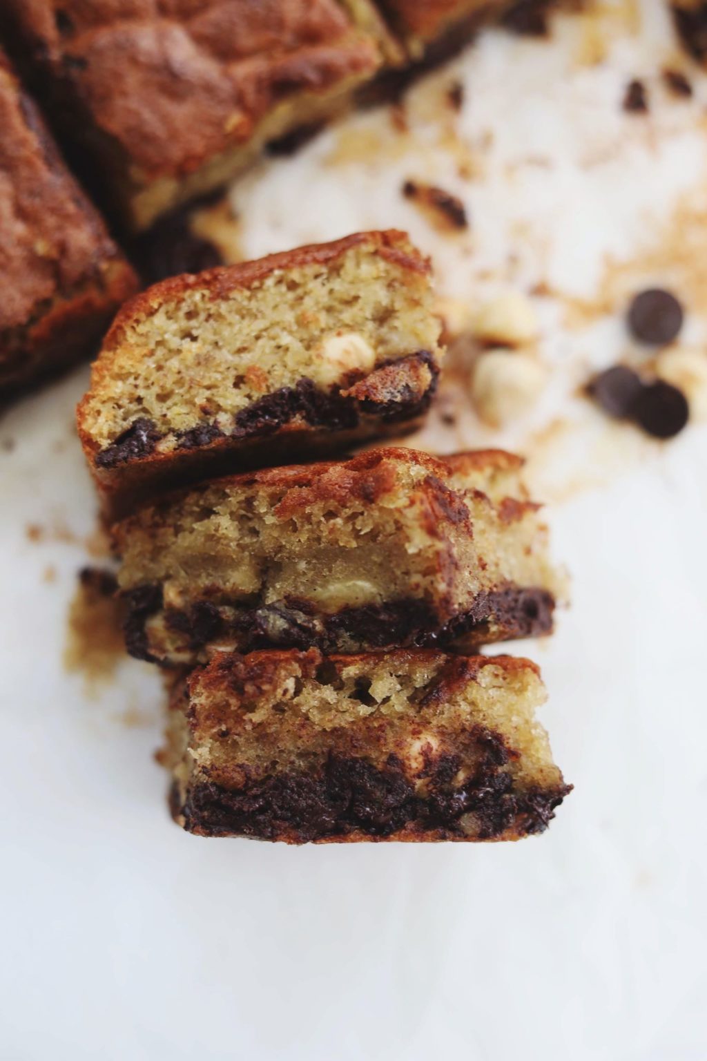 Svampet banankage med chokolade – nem opskrift