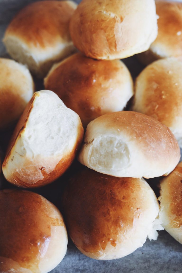 Havregrynsboller - Opskrift på nemme boller med havregryn