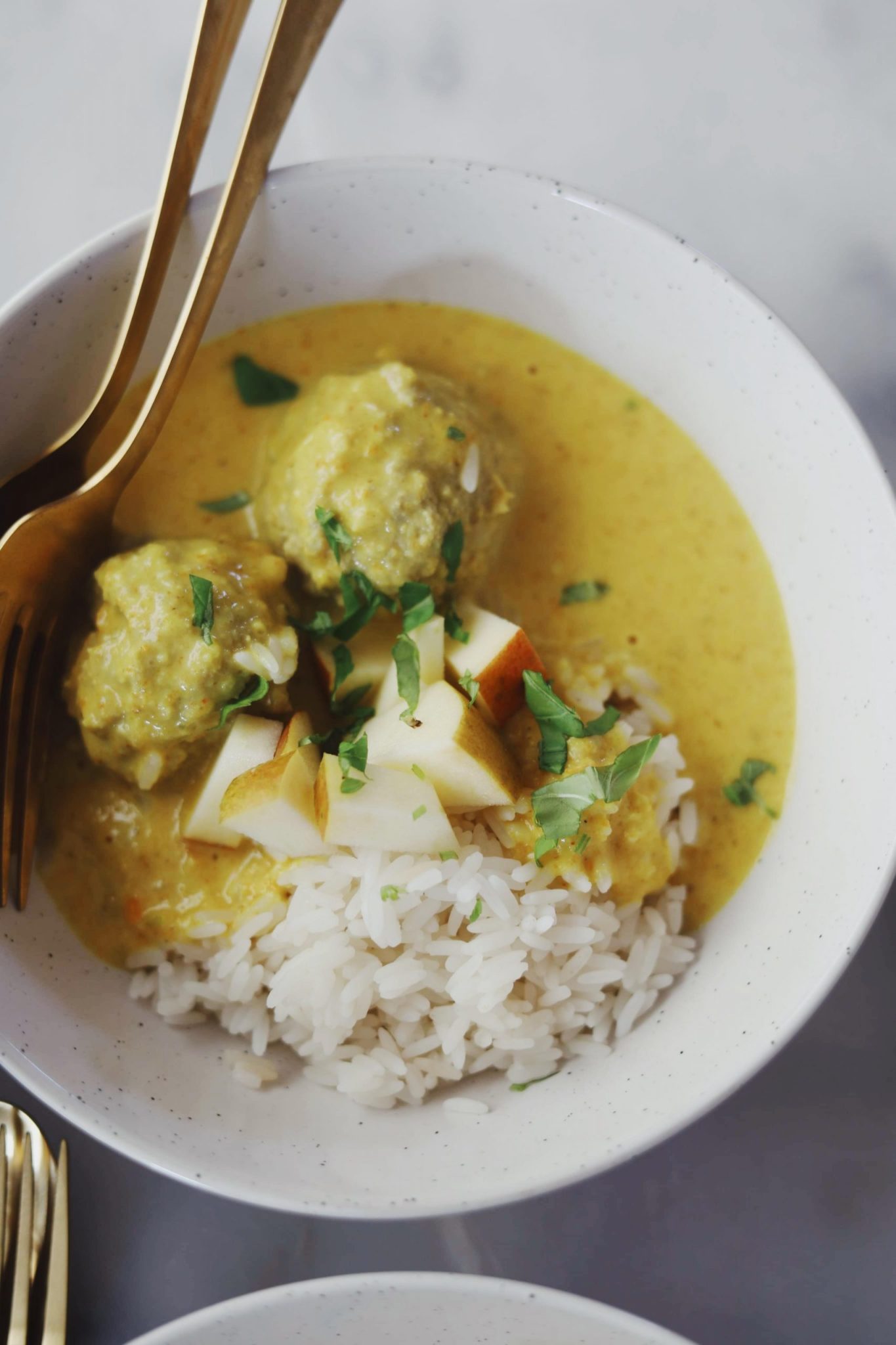 Boller i karry - Opskrift på nem og lækker boller i karry ret