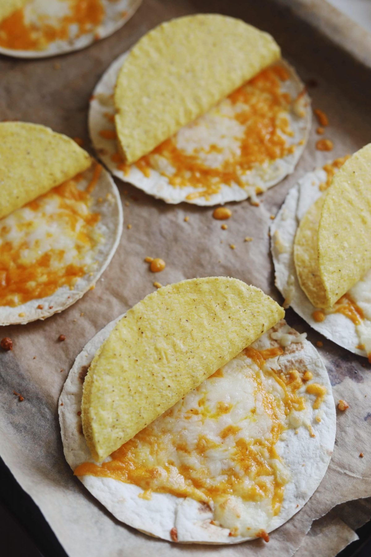 Crunch tacos - Opskrift på sprøde tacos med ost og fyld