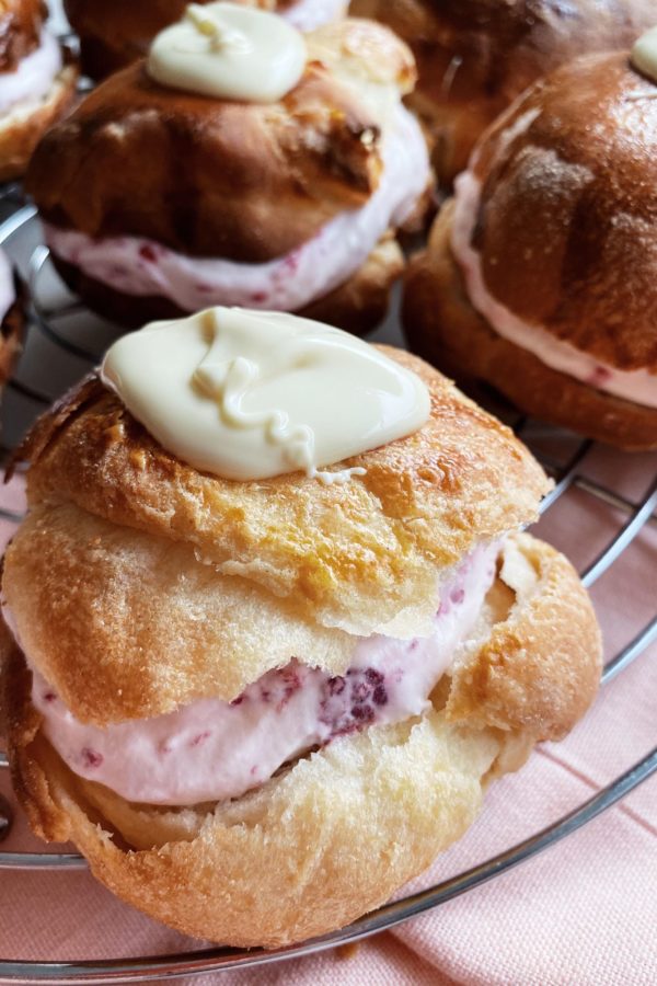 Fastelavnsboller af butterdej - Nemme fastelavnsboller af butterdej