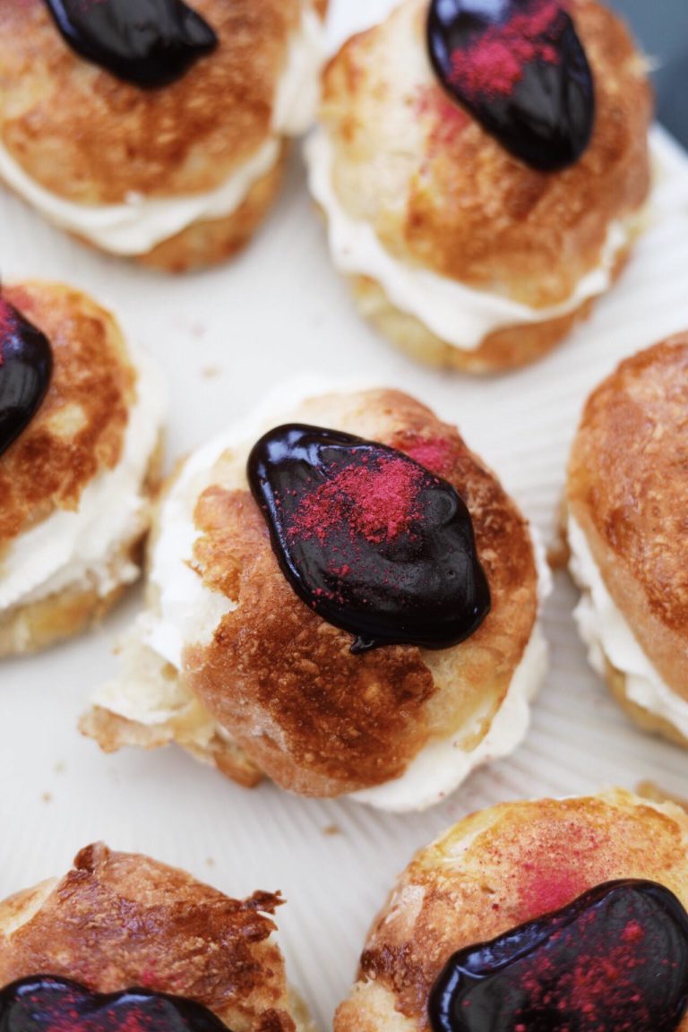 Fastelavnsboller af butterdej - Nemme fastelavnsboller af butterdej