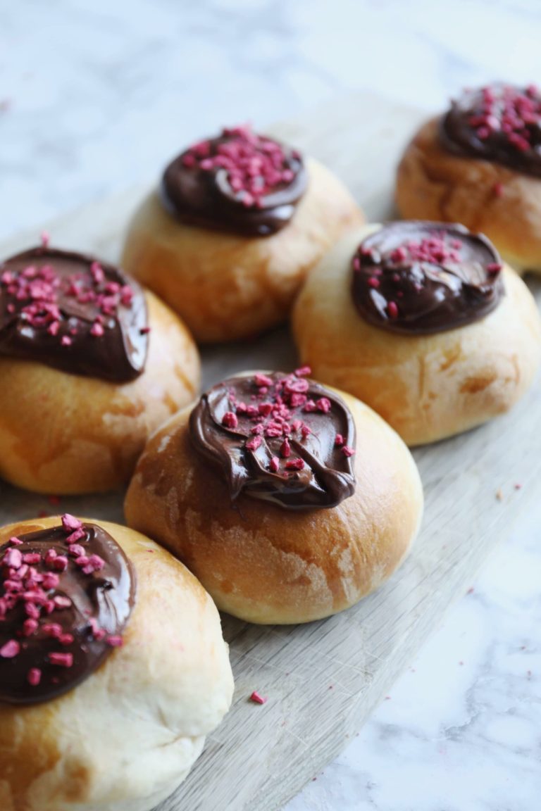 Fastelavnsboller af butterdej - Nemme fastelavnsboller af butterdej