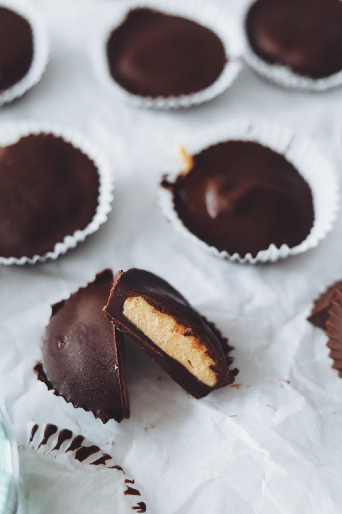 Hjemmelavede peanut butter cups - opskrift på peanut butter fyld