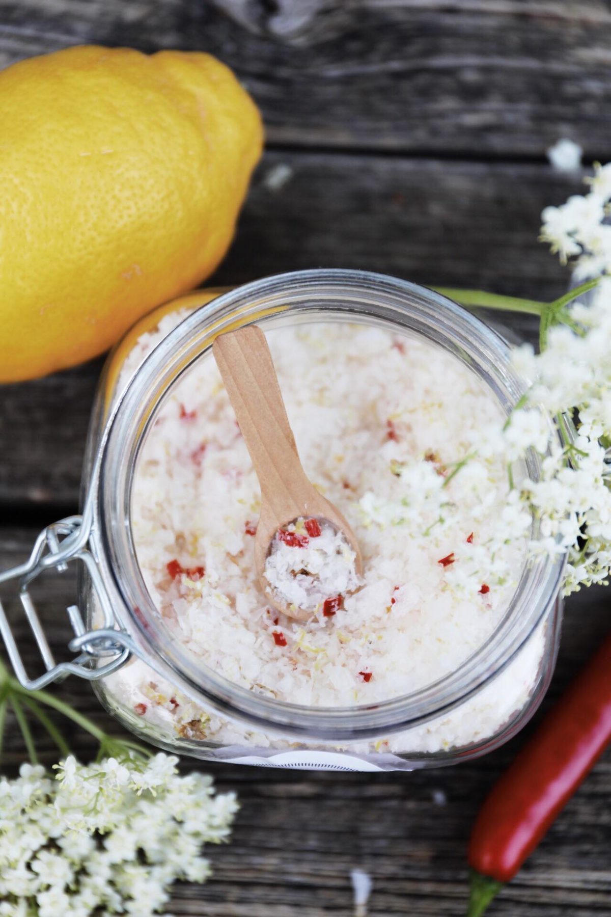 Forårsruller - Opskrift på hjemmelavede sprøde vegetariske forårsrulle