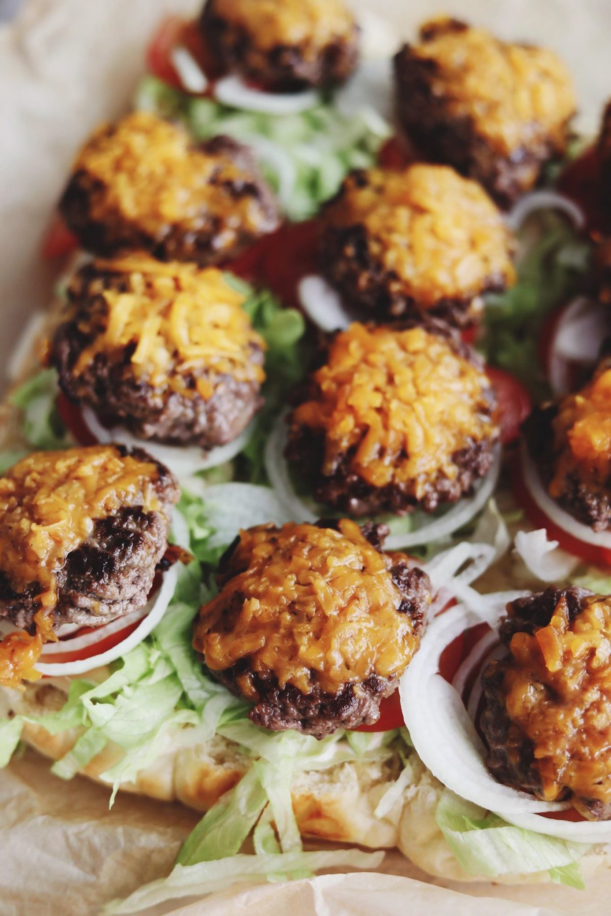 Pull apart cheeseburger - Opskrift på pull apart burgere/sliders