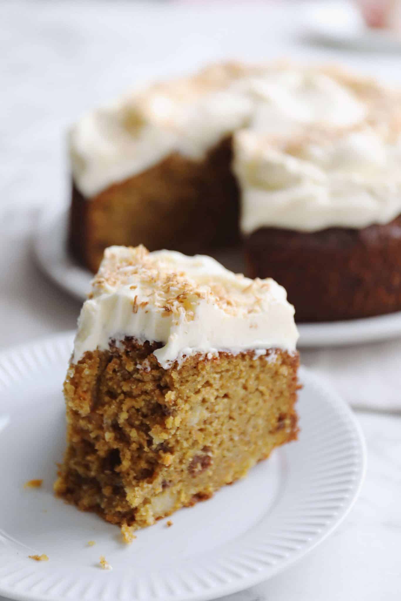 Carrot cake with marzipan - Moist carrot cake