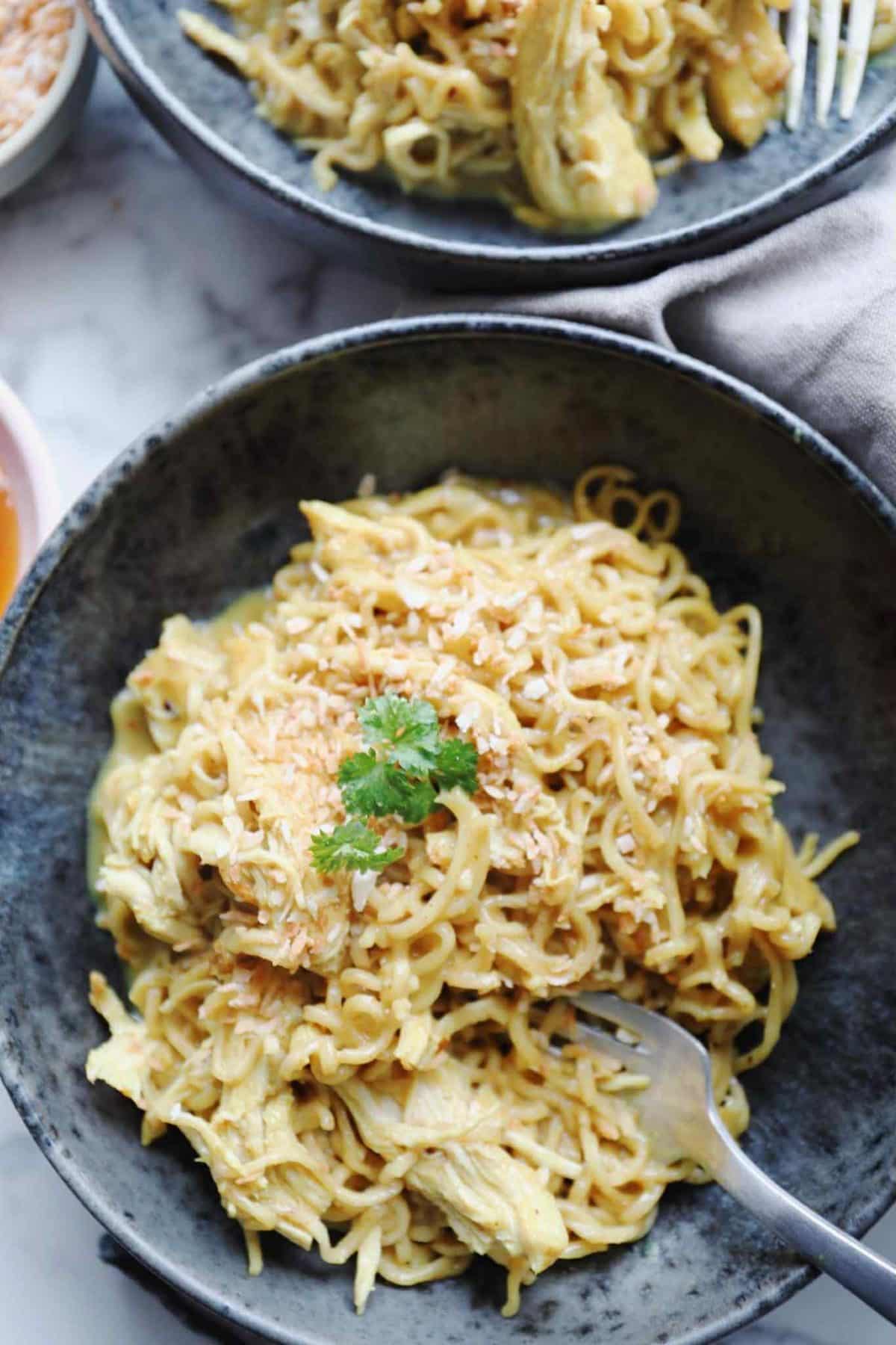 One pot kylling i karry - Cremet one pot kylling i karry
